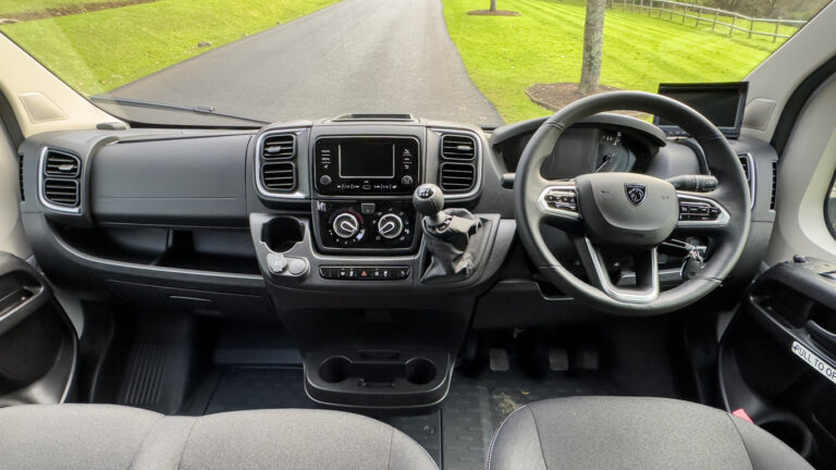 Minibus Lite | Lightweight Peugeot Minibus | GM Coachwork