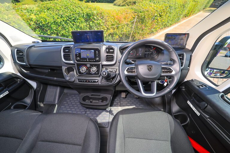 Minibus Lite | Lightweight Peugeot Minibus | GM Coachwork